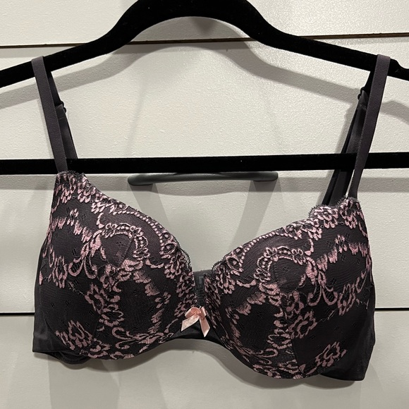 Maidenform | Intimates & Sleepwear | Grey And Pink Lace Maidenform Bra ...